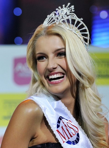 La nueva Miss República Checa tiene solo 18 años | Radio Prague ...